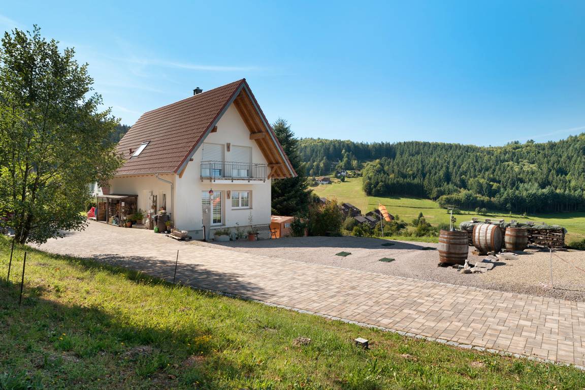 54 M² Ferienwohnung ∙ 1 Schlafzimmer ∙ 2 Gäste - Sasbachwalden