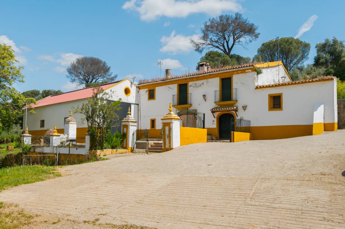170 M² Apartamento ∙ 4 Habitaciones ∙ 8 Huéspedes - Cazalla de la Sierra
