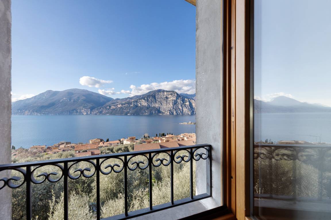 110 M² House ∙ 3 Bedrooms ∙ 6 Guests - Limone Sul Garda