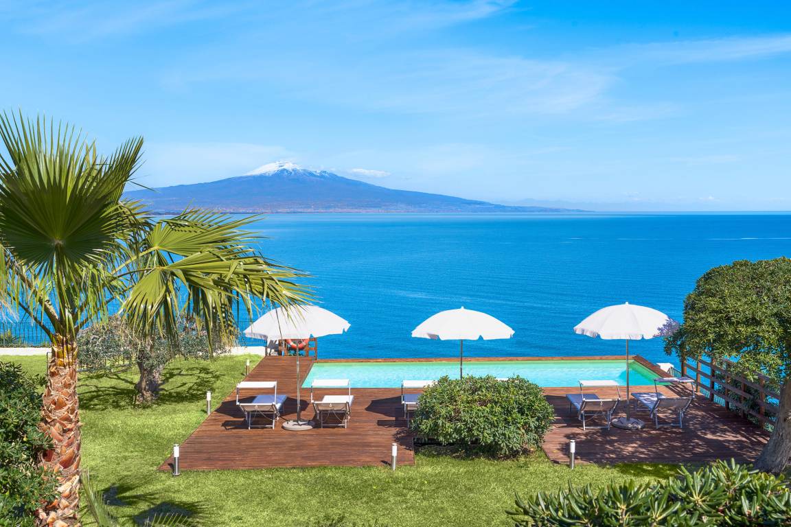 140 M² Villa ∙ 3 Bedrooms ∙ 7 Guests - Augusta