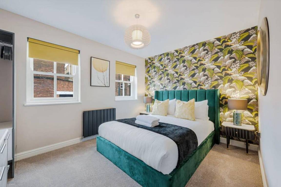 House ∙ 3 Bedrooms ∙ 6 Guests - Birkenhead