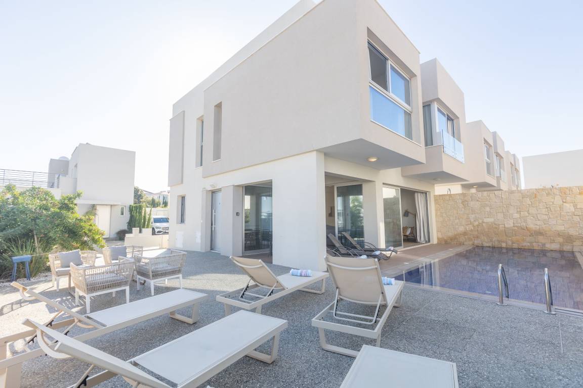 Cottage ∙ 4 Bedrooms ∙ 9 Guests - Cyprus
