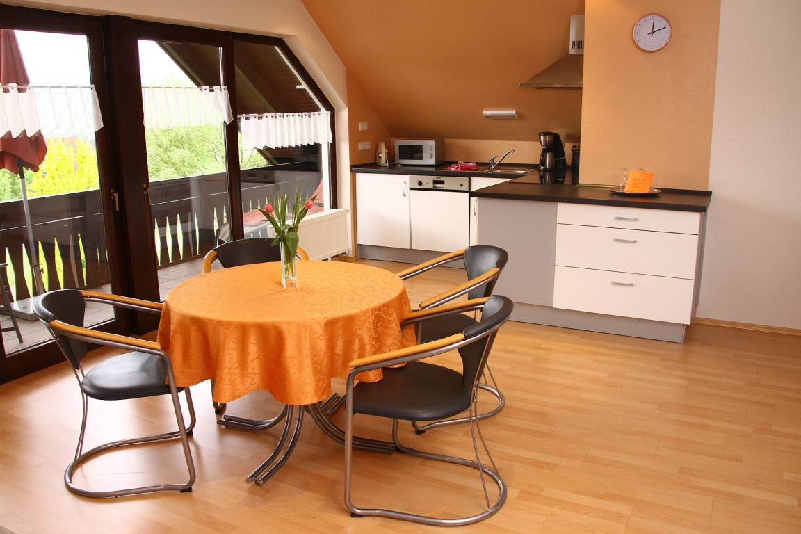 Ferienwohnung ∙ 1 Schlafzimmer ∙ 3 Gäste - Großheubach