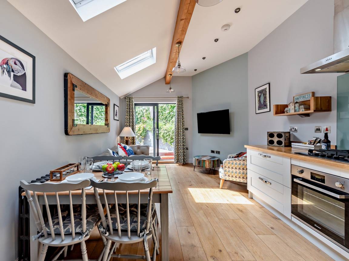 Cottage ∙ 2 Bedrooms ∙ 4 Guests - Tenby