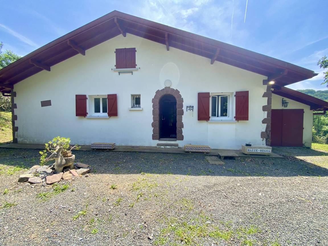 104 M² Maison De Vacances ∙ 3 Chambres ∙ 8 Personnes - Hasparren