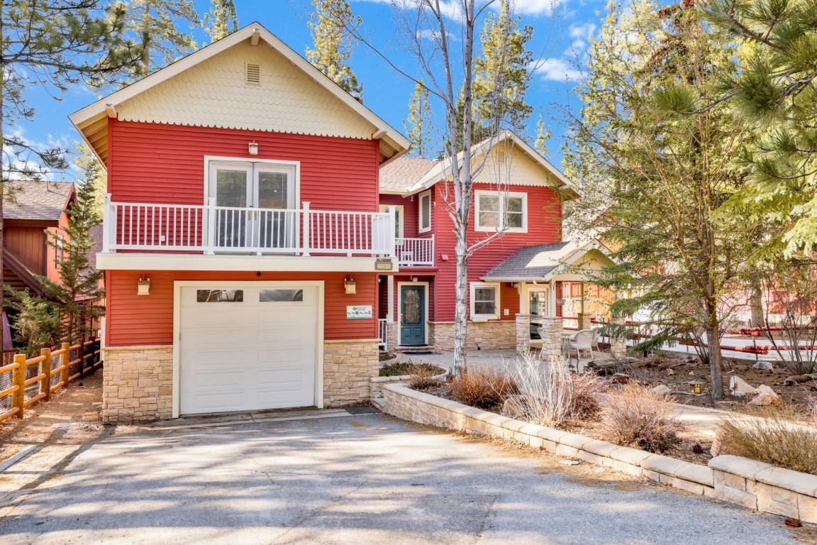 399 M² Cabin ∙ 5 Bedrooms ∙ 16 Guests - California