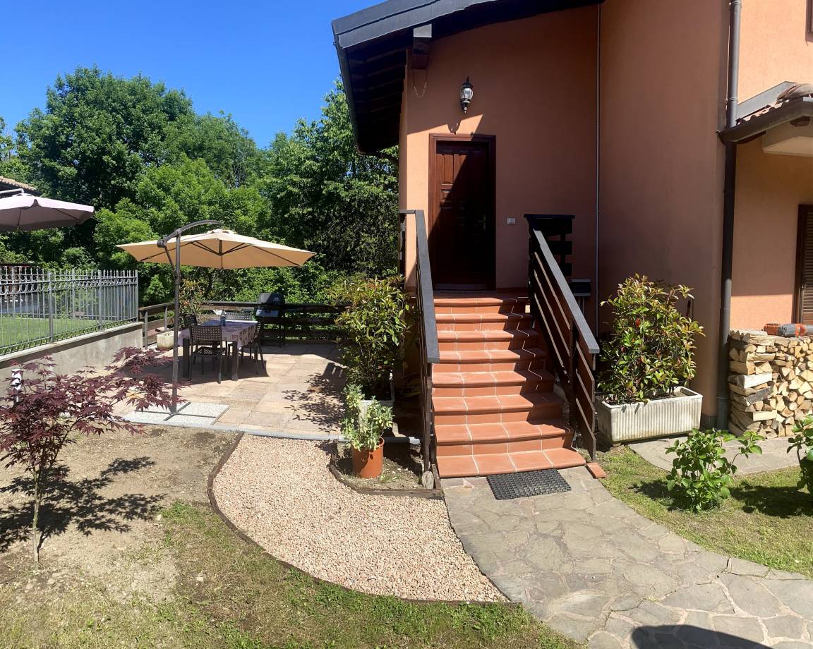 85 M² Ferienhaus ∙ 2 Schlafzimmer ∙ 3 Gäste - Lake Como