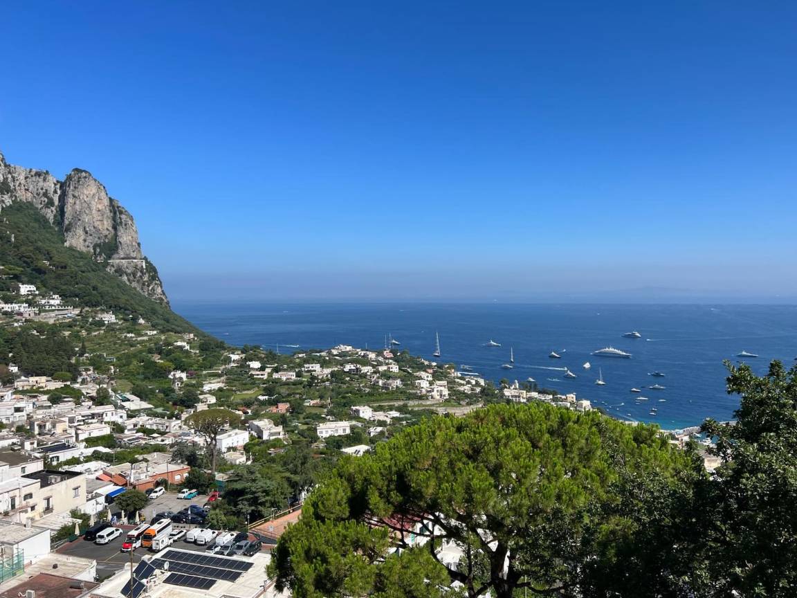 85 M² House ∙ 2 Bedrooms ∙ 4 Guests - Capri Adası