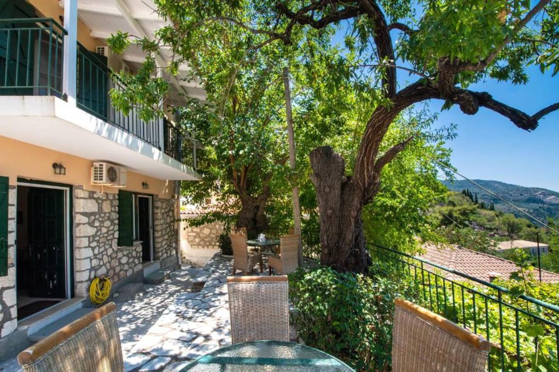 85 M² Apartment ∙ 2 Bedrooms ∙ 5 Guests - Lefkada