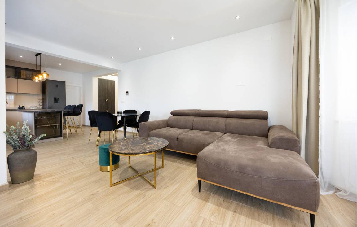 95 M² Appartement ∙ 2 Chambres ∙ 4 Personnes - Split