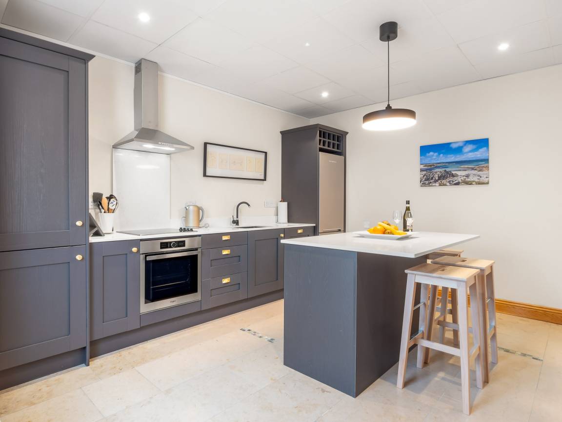 134 M² Apartment ∙ 2 Bedrooms ∙ 4 Guests - Clifden