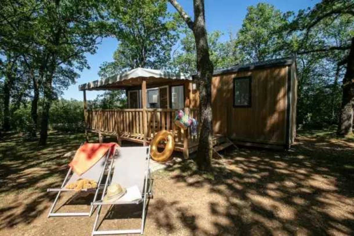 32 M² Camping ∙ 3 Chambres ∙ 6 Personnes - Lot