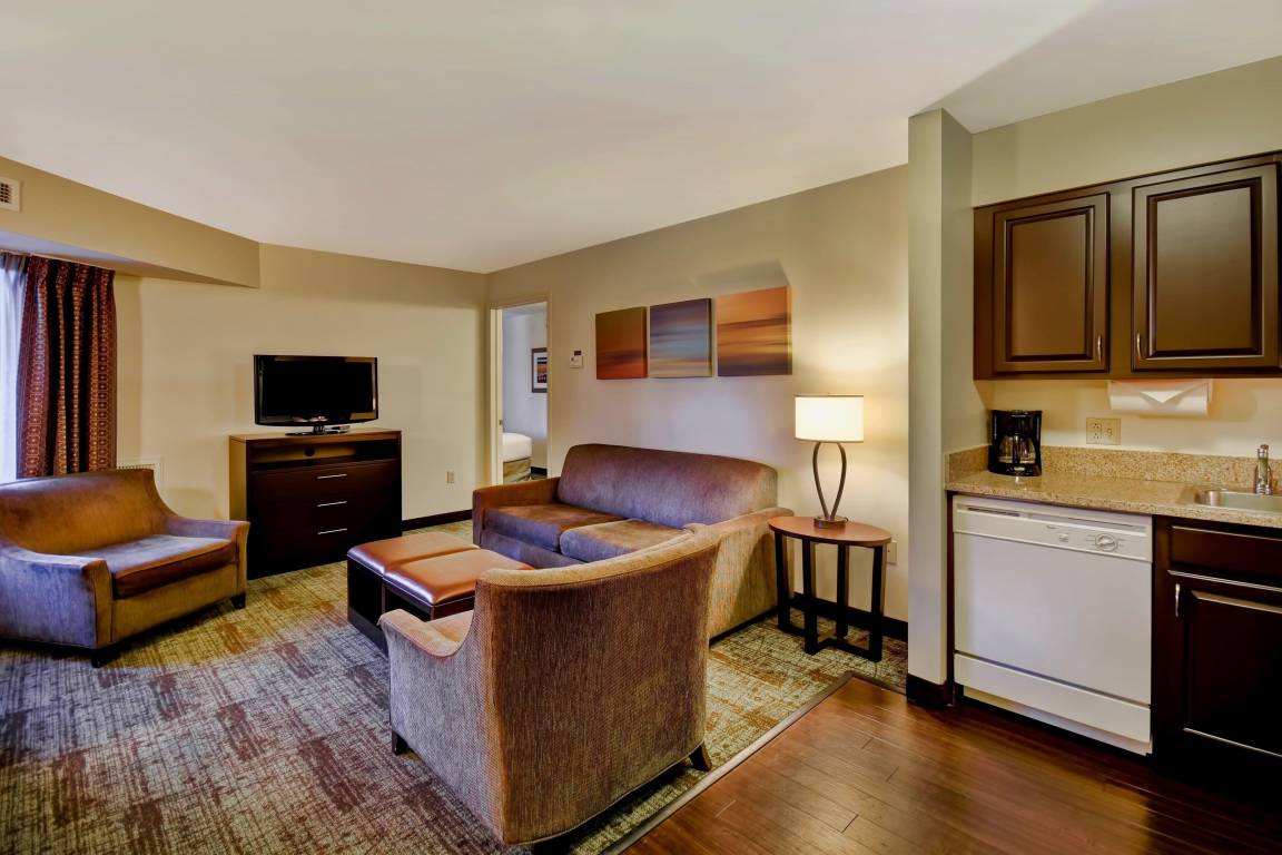 Condo ∙ 1 Bedroom ∙ 4 Guests - Cottage Grove, WI