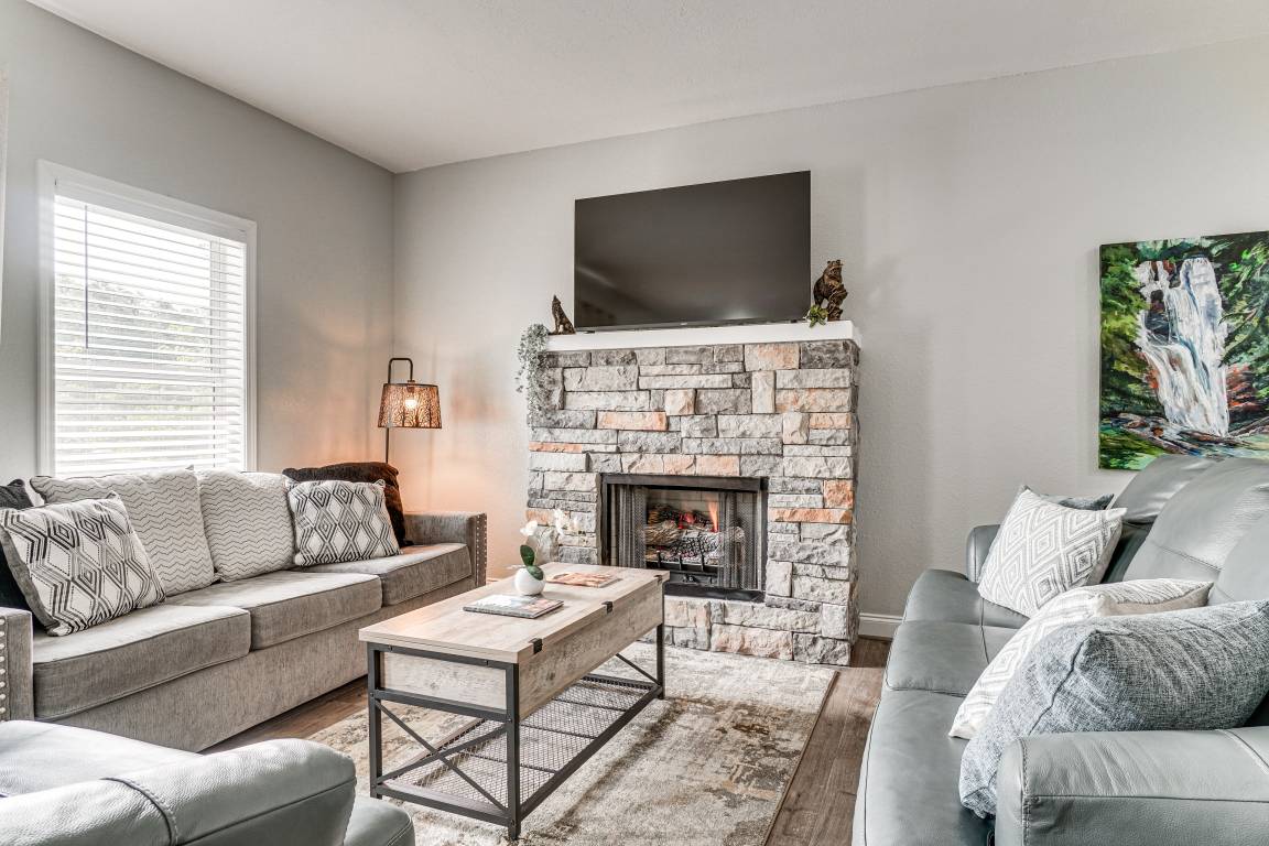 109 M² Apartment ∙ 2 Bedrooms ∙ 6 Guests - Helen, GA