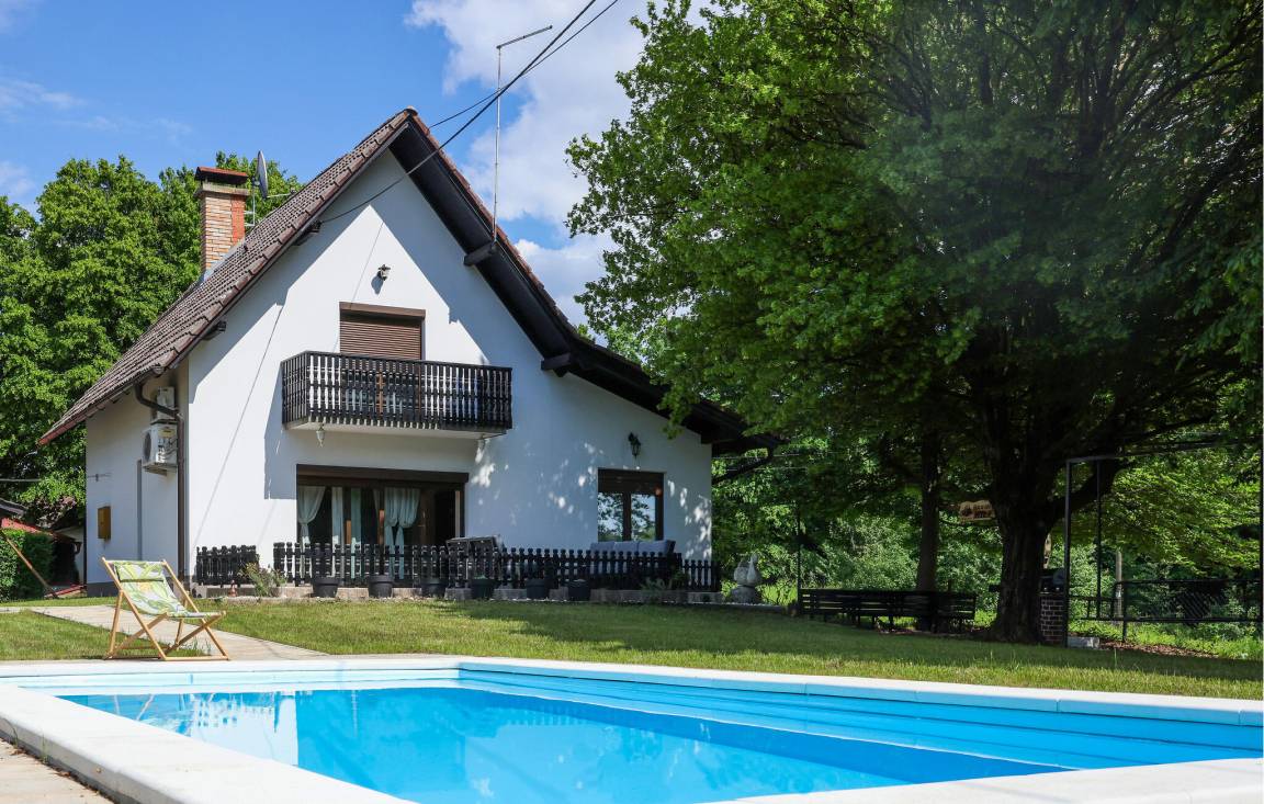 200 M² House ∙ 3 Bedrooms ∙ 6 Guests - Zlatar