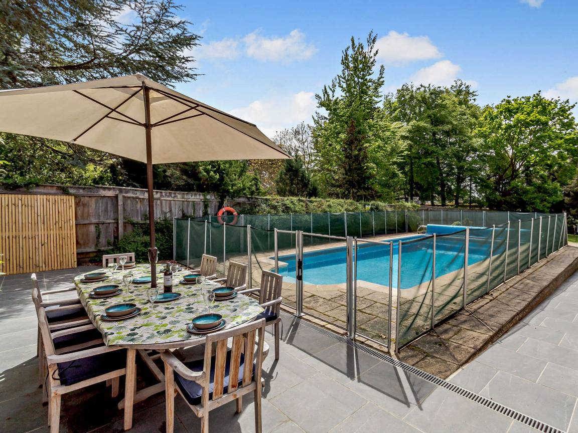 Cottage ∙ 5 Bedrooms ∙ 10 Guests - Woodbridge