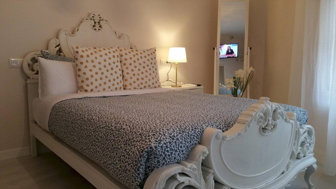 140 M² Apartment ∙ 4 Bedrooms ∙ 11 Guests - Toledo