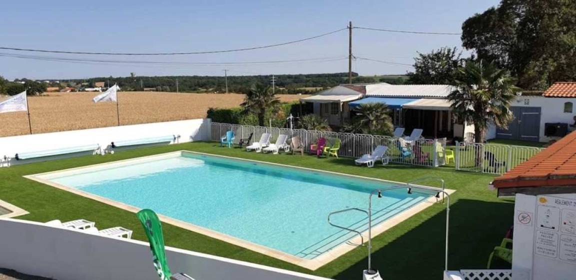 25 M² Camping ∙ 2 Bedrooms ∙ 4 Guests - Saujon