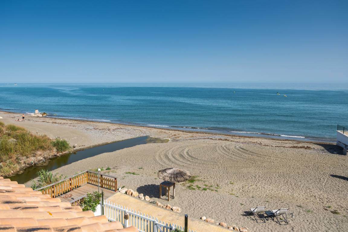 180 M² House ∙ 3 Bedrooms ∙ 6 Guests - Estepona