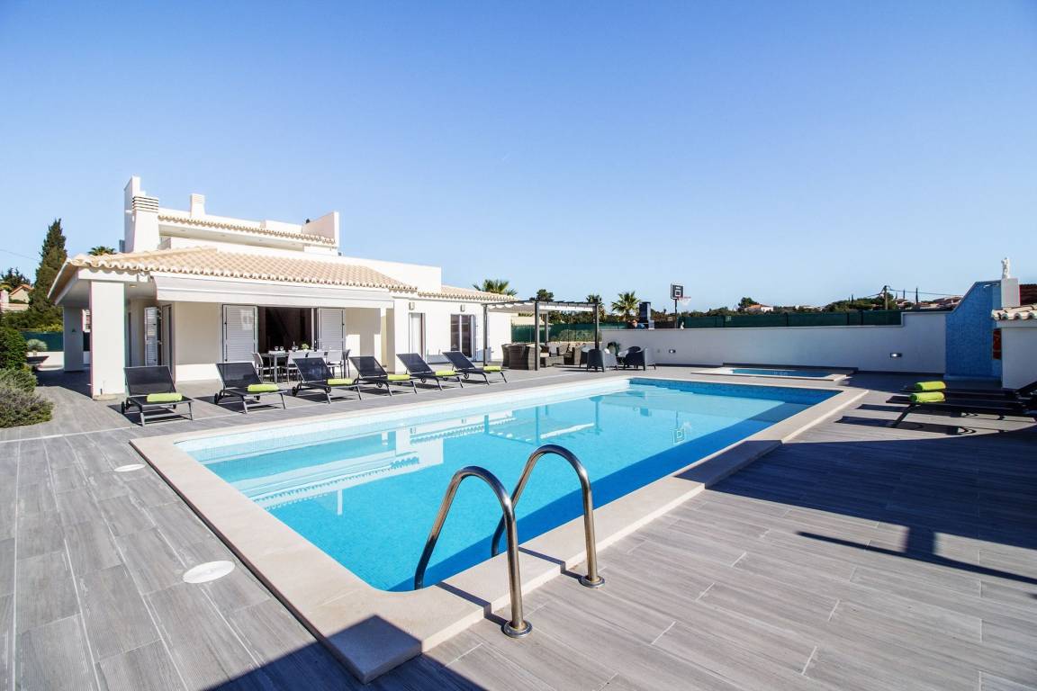 Villa ∙ 4 Bedrooms ∙ 8 Guests - Ferragudo