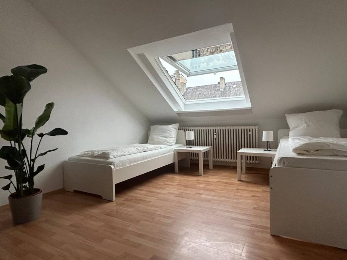 88 M² Apartment ∙ 2 Bedrooms ∙ 6 Guests - Frankfurt (Main) Hauptbahnhof