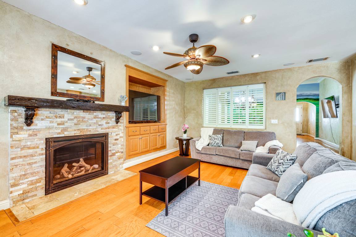 220 M² House ∙ 3 Bedrooms ∙ 6 Guests - Ripon, CA