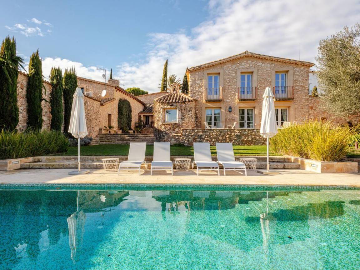 500 M² Villa ∙ 9 Bedrooms ∙ 10 Guests - Sitges
