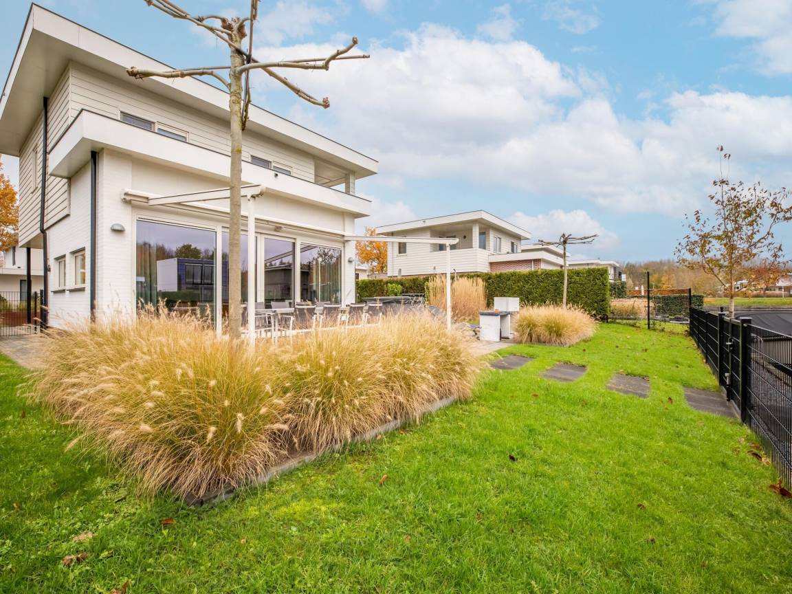 155 M² Bungalow ∙ 3 Habitaciones ∙ 8 Huéspedes - Zeewolde