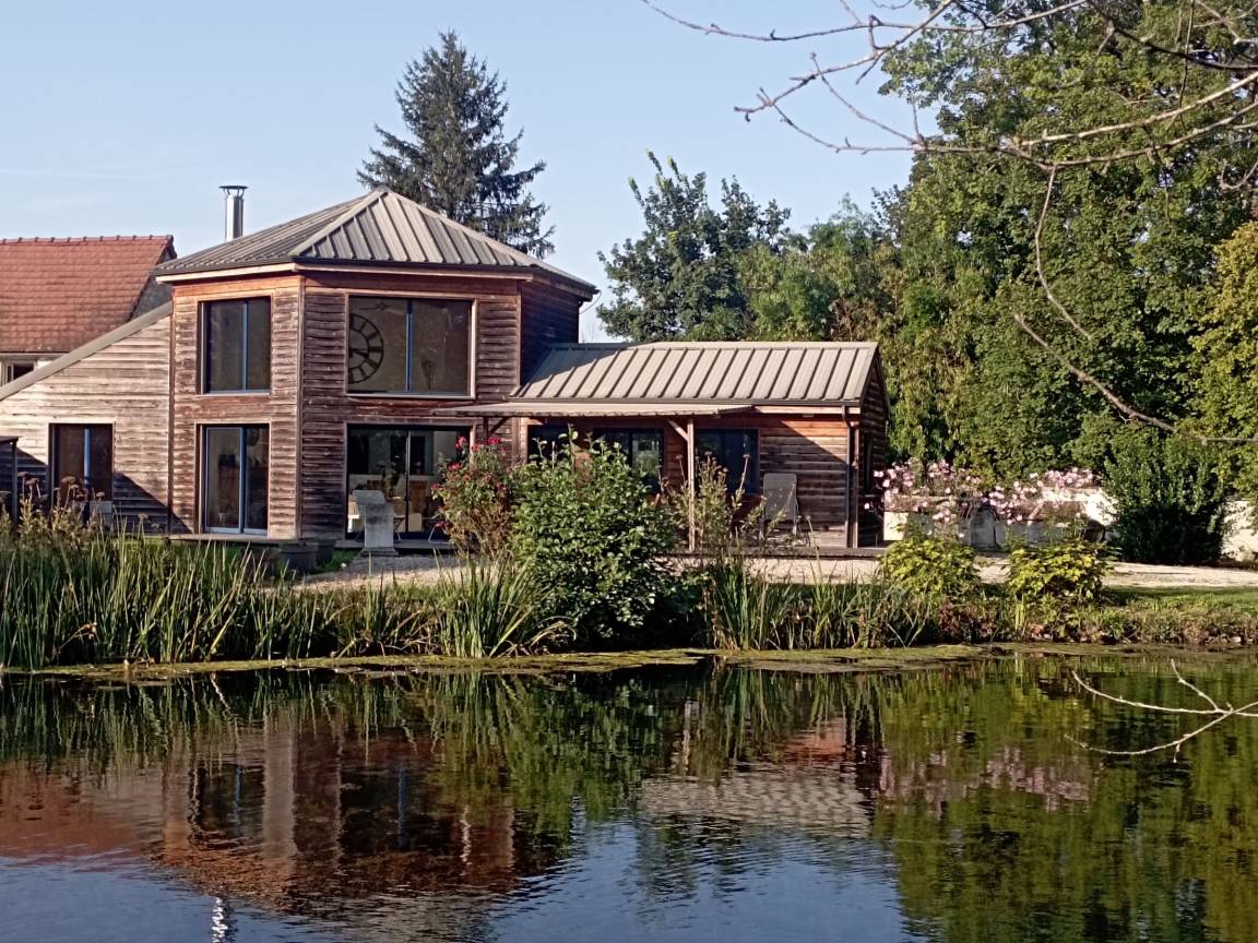 150 M² Cottage ∙ 5 Chambres ∙ 12 Personnes - Auxerre
