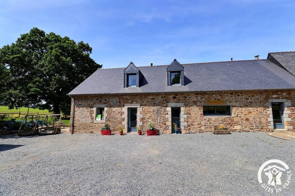160 M² Gîte ∙ 4 Chambres ∙ 12 Personnes - Le Jardin de la Pellerine