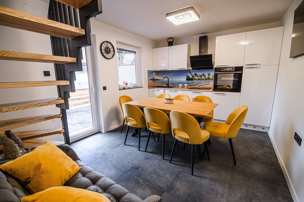 70 M² House ∙ 4 Bedrooms ∙ 8 Guests - Dobova