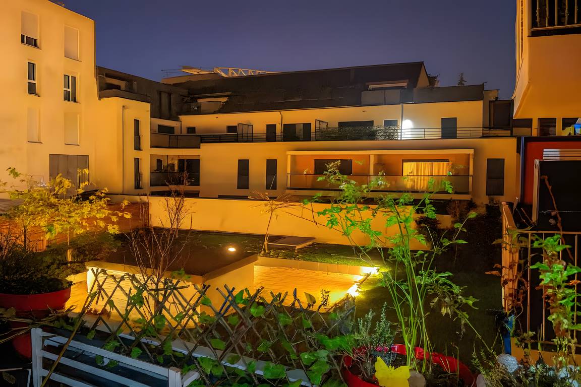 70 M² Appartement ∙ 2 Chambres ∙ 5 Personnes - Courbevoie