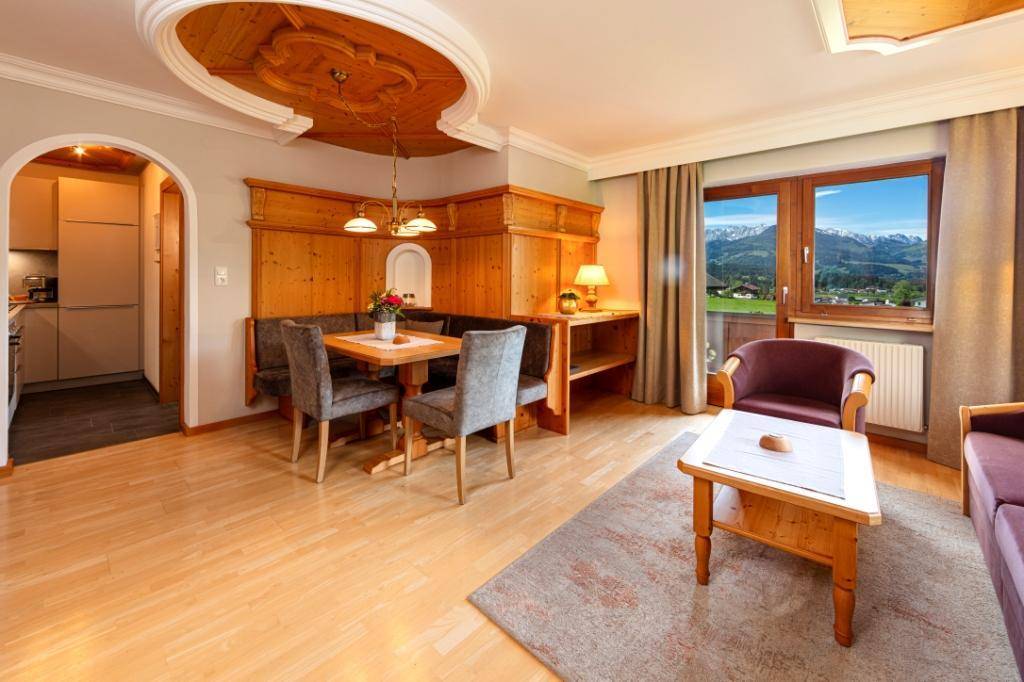 69 M² Apartment ∙ 2 Bedrooms ∙ 6 Guests - Reit im Winkl