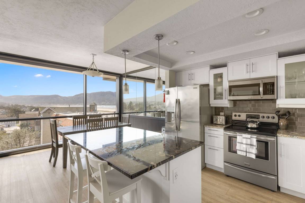 130 M² Apartment ∙ 2 Bedrooms ∙ 6 Guests - Seaside, OR
