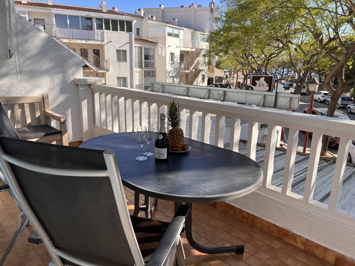 55 M² Apartment ∙ 1 Bedroom ∙ 4 Guests - Roses