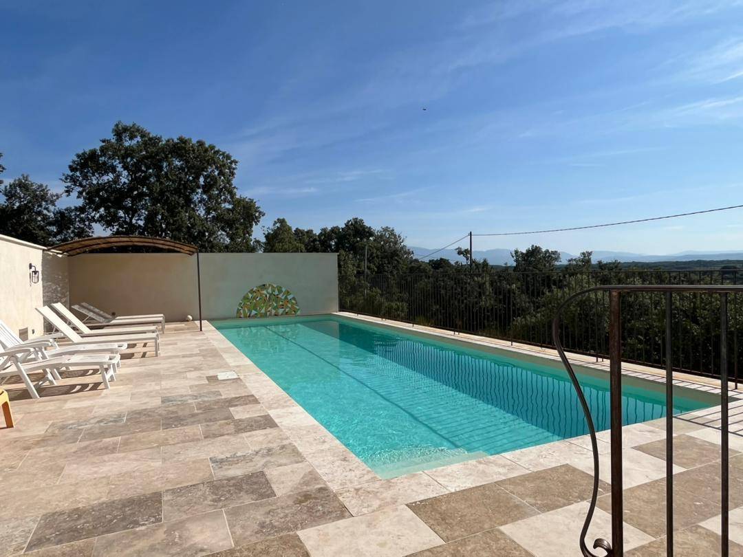200 M² Gîte ∙ 6 Chambres ∙ 15 Personnes - Bollène