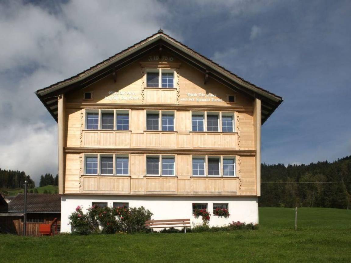 95 M² Apartment ∙ 4 Bedrooms ∙ 7 Guests - Appenzell