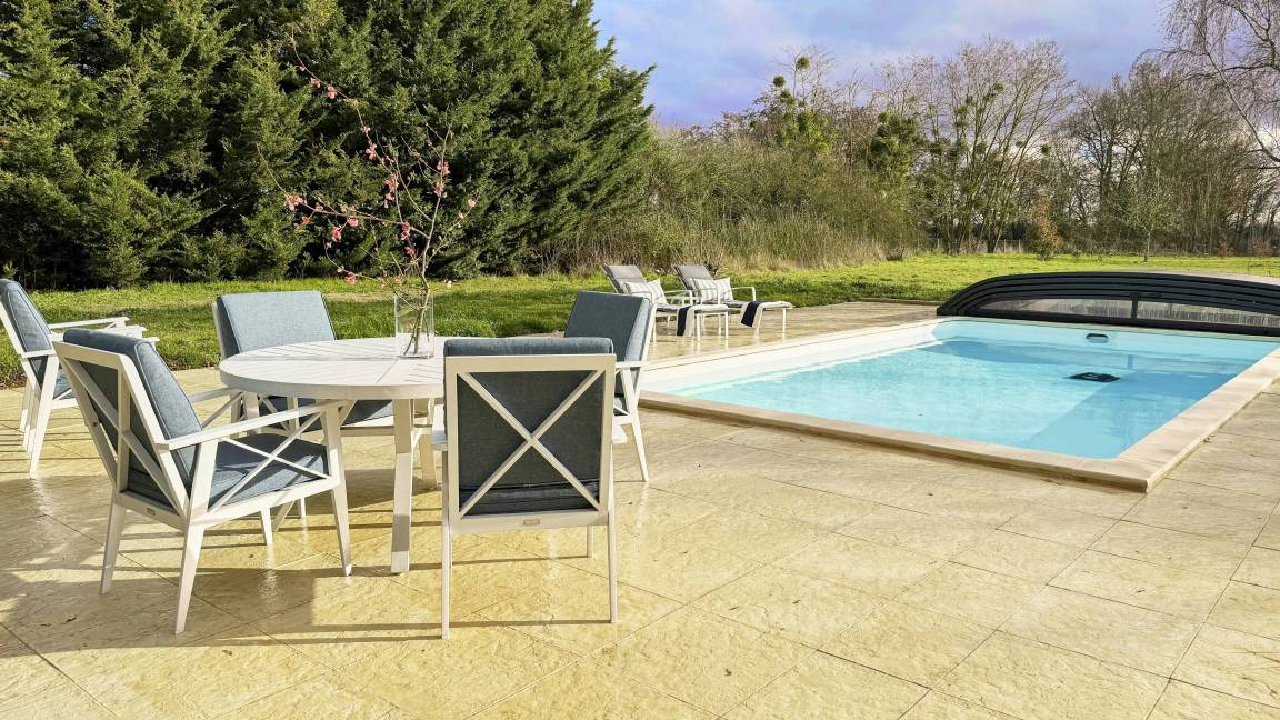 690 M² Maison De Vacances ∙ 6 Chambres ∙ 17 Personnes - Deux-Sèvres