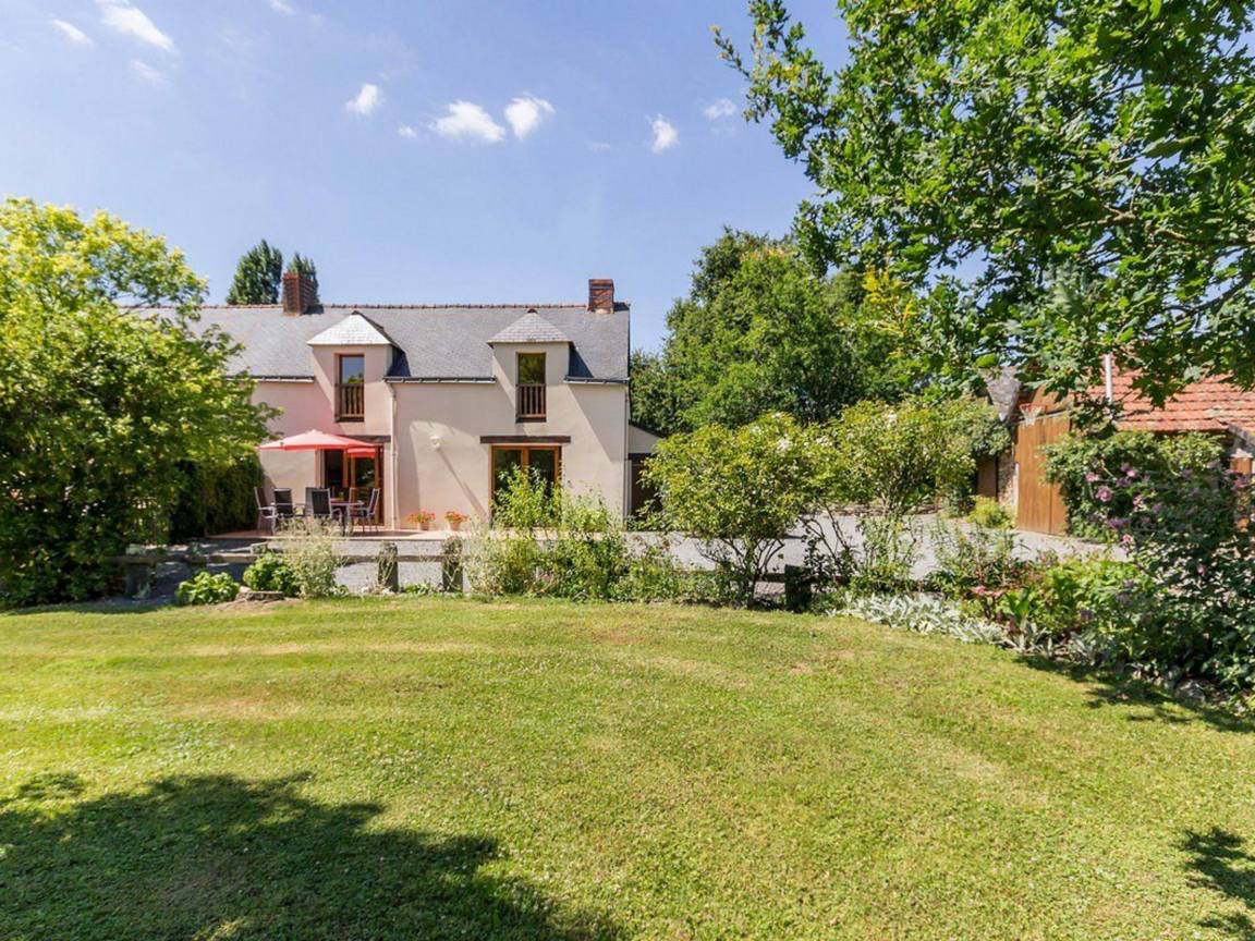 111 M² Cottage ∙ 3 Chambres ∙ 6 Personnes - Blain
