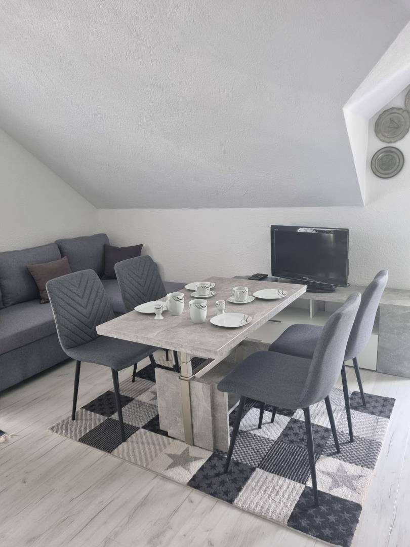 60 M² Ferienwohnung ∙ 1 Schlafzimmer ∙ 3 Gäste - Bopfingen