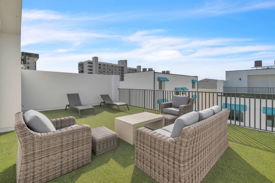 245 M² House ∙ 5 Bedrooms ∙ 12 Guests - Madeira Beach, FL