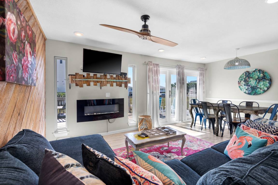 House ∙ 3 Bedrooms ∙ 8 Guests - Pensacola Beach, FL