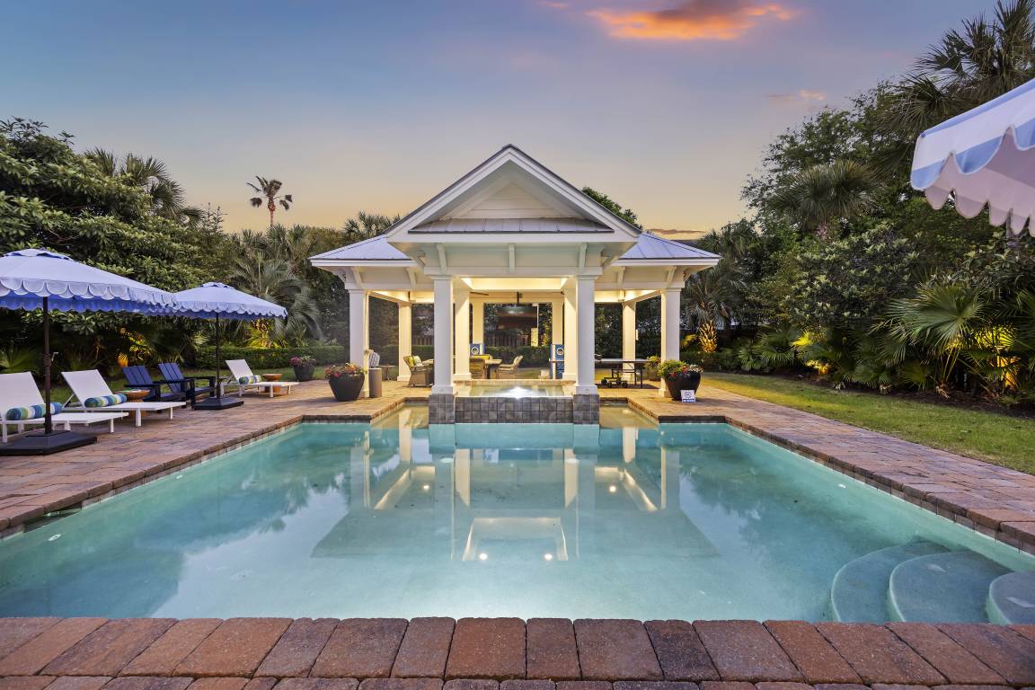 370 M² House ∙ 7 Bedrooms ∙ 16 Guests - Isle of Palms, SC