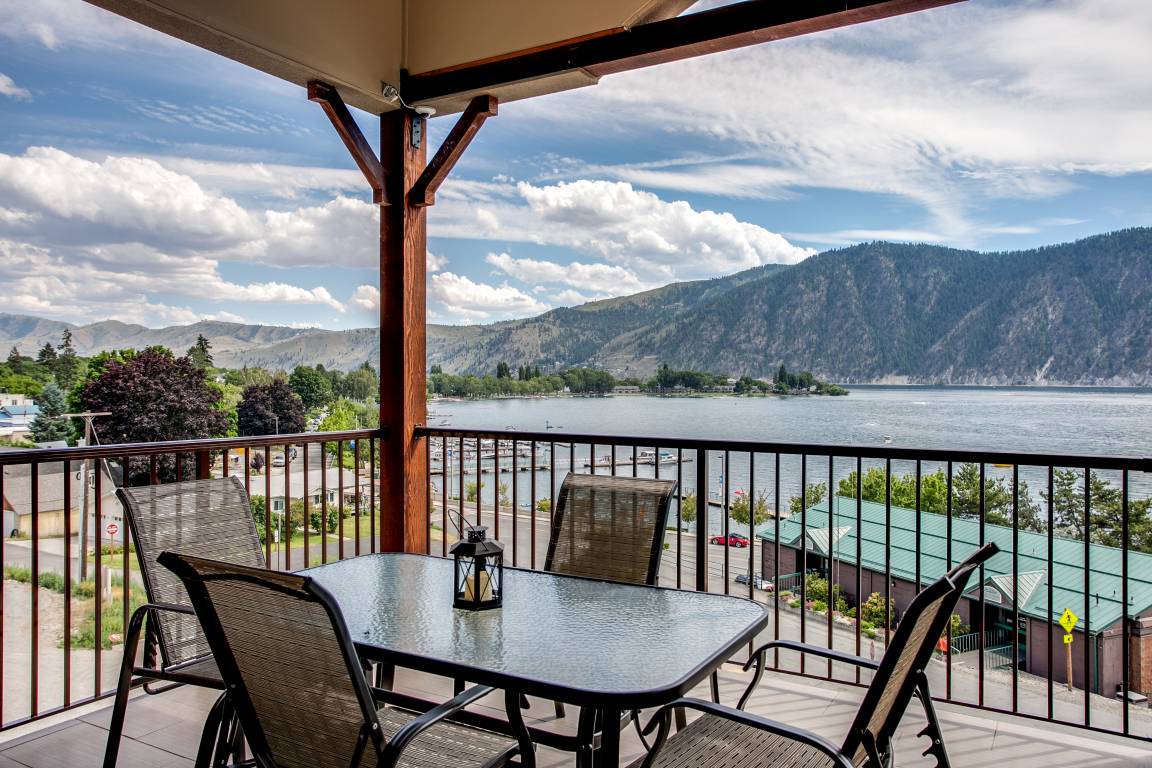 125 M² Apartment ∙ 3 Bedrooms ∙ 8 Guests - Manson, WA