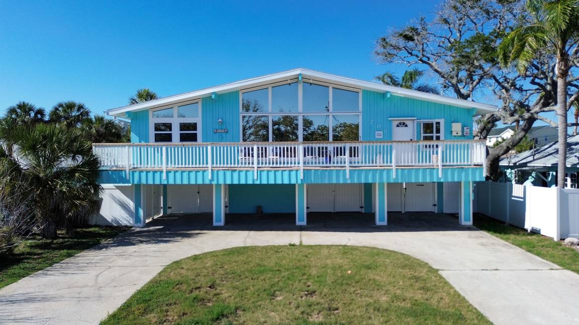 160 M² House ∙ 3 Bedrooms ∙ 8 Guests - Indian Rocks Beach, FL