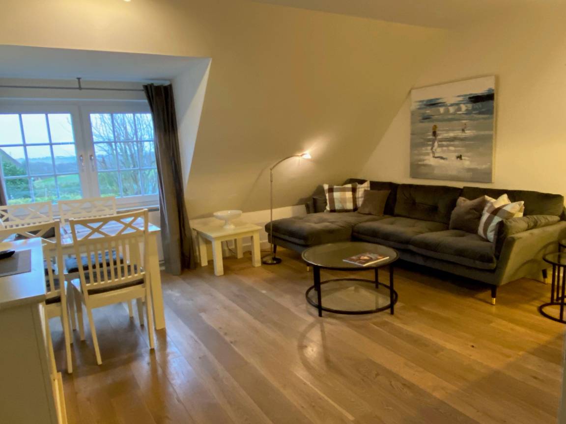 55 M² Ferienwohnung ∙ 2 Schlafzimmer ∙ 4 Gäste - Keitum