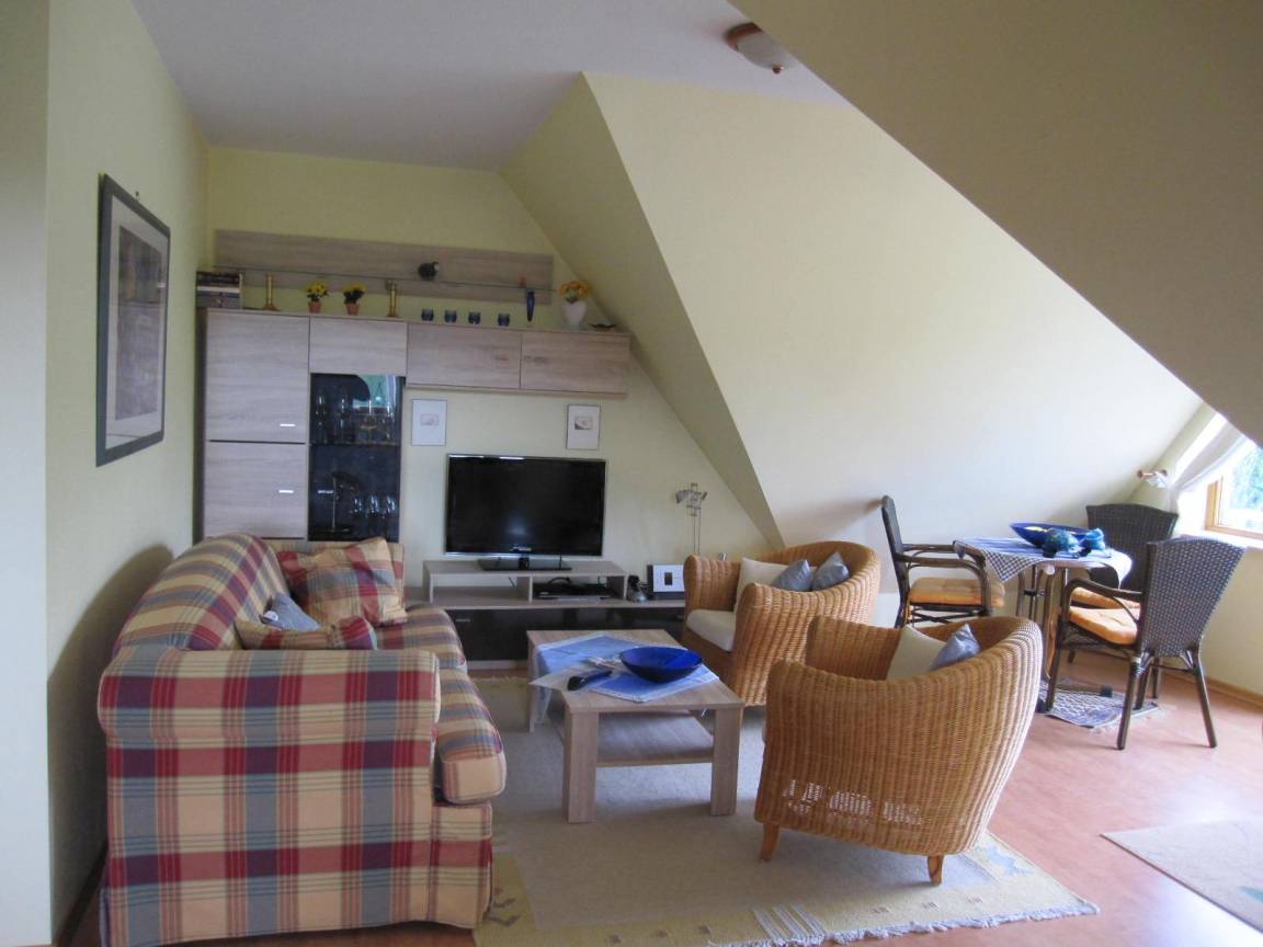 70 M² Ferienwohnung ∙ 1 Schlafzimmer ∙ 2 Gäste - Gersfeld (Rhön)