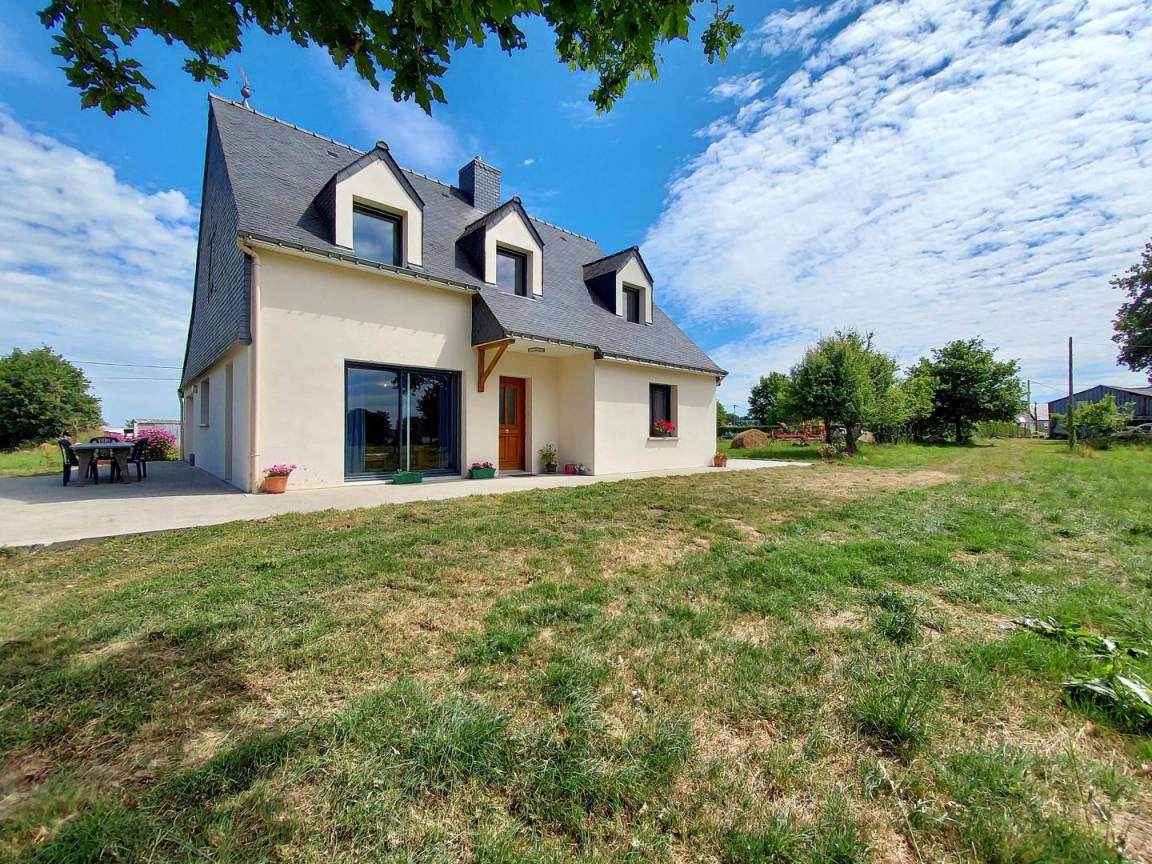 120 M² Gîte ∙ 4 Chambres ∙ 8 Personnes - Josselin