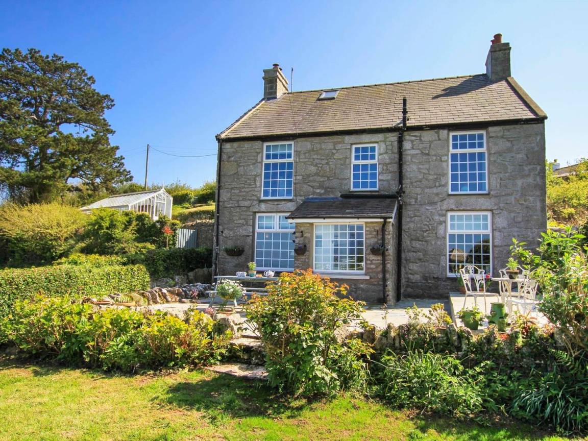 Cottage ∙ 4 Bedrooms ∙ 8 Guests - Beaumaris