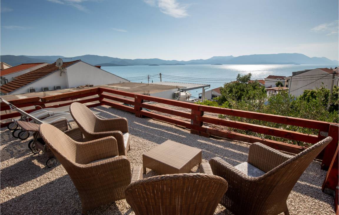 96 M² Apartment ∙ 3 Bedrooms ∙ 6 Guests - Neum